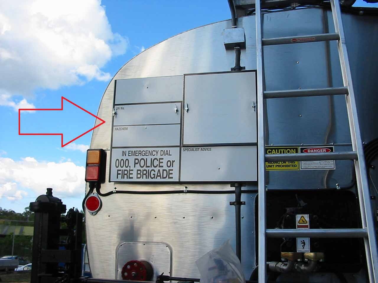 Signage checklist-Sprayer - SafetyCulture